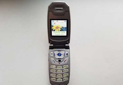 Телефон раскладушка Pantech GB100