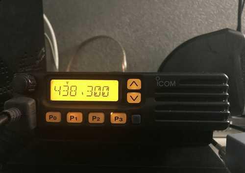 Автомобильная радиостанция Icom IC-F210