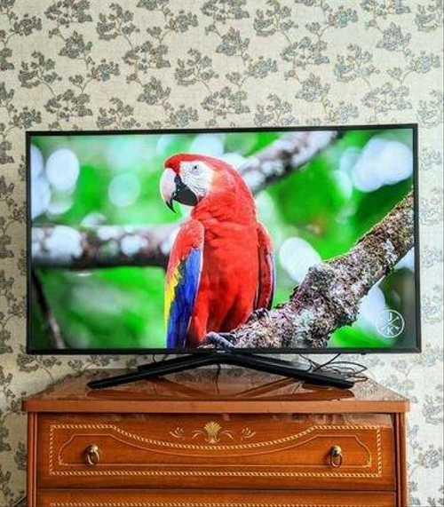 Samsung 49" HDR LED Smart TV 1080p
