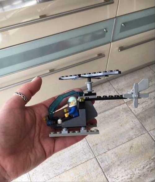Lego вертолет