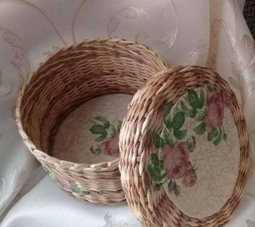 Шкатулки, конфетницы, игольницы из бумажной лозы