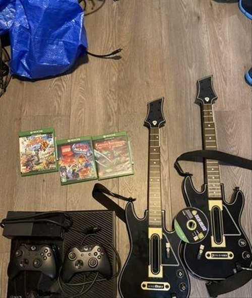 Xbox one + guitar hero (2 беспроводные гитары)