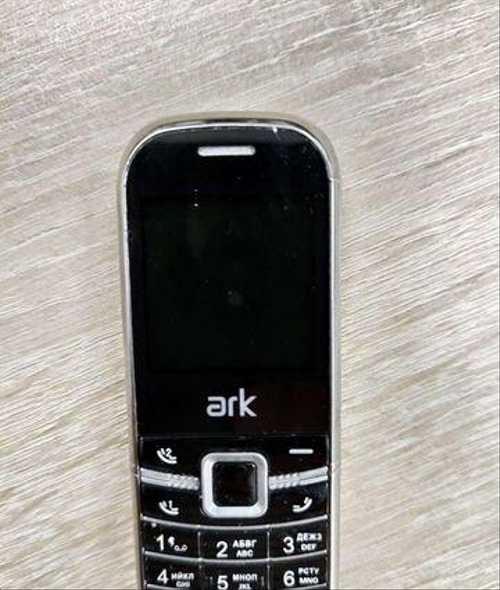 Мини-телефон Ark Benefit U1