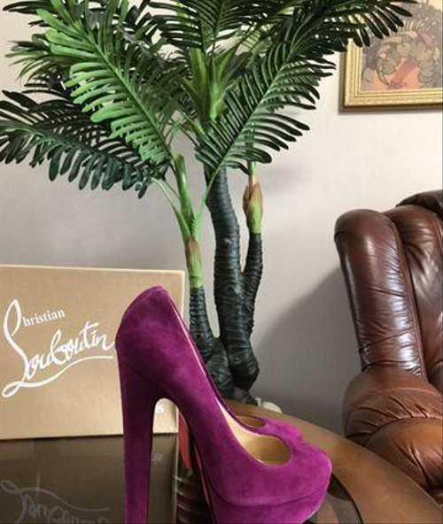 Louboutin замша новые туфли лабутены