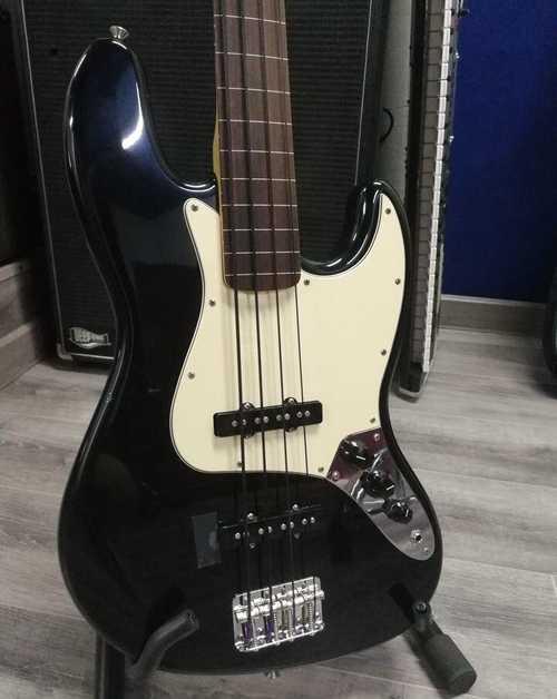 Бас-гитара Fender Jazz bass fretless MIM