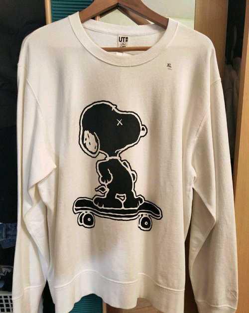 Свитшот от uniqlo kaws x peanuts