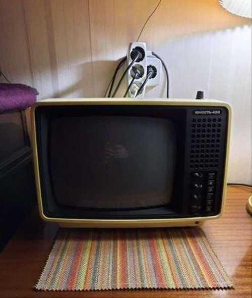 Телевизор Юность-406 в идеальном состоянии