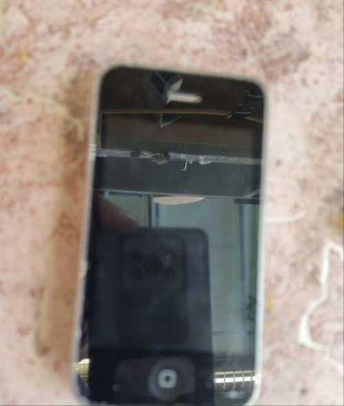 Телефон iPhone 3gs