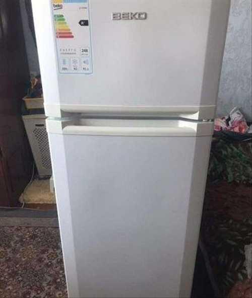 Двухкамерный холодильник Beko отс