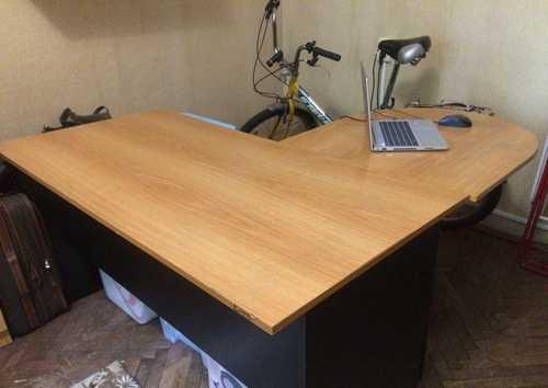 Стол для офиса, с приставным столиком и тумбочкой