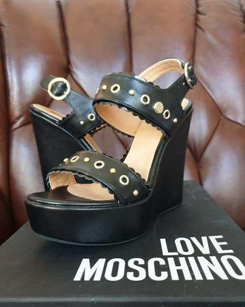 Love moschino оригинал