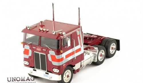1:43 Peterbilt 352 “pacemaker” 1979 red. IXO
