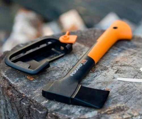 Туристический топор fiskars X7