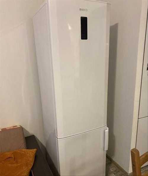 Холодильник Beko CN335220