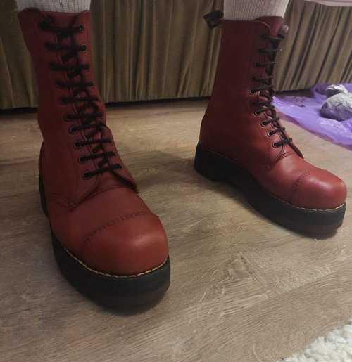 Dr martens 1925 cherry red steel toe