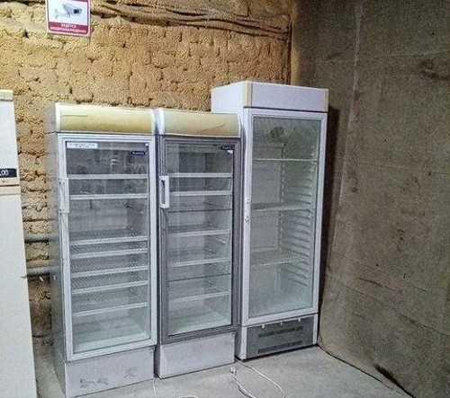Авито волжский холодильник. Холодильники в Волгограде. Холодильник стеклянная 60 на 90. Поддон для витринного холодильника. Визик Климасан холодильник бу.