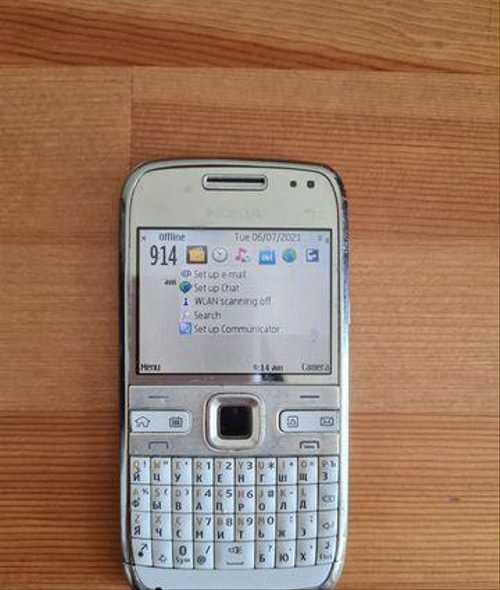 Телефон Nokia E72