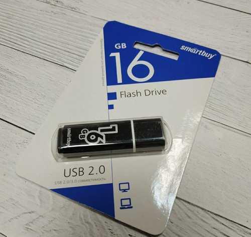 USB флешка 16гб Smartbuy glossy