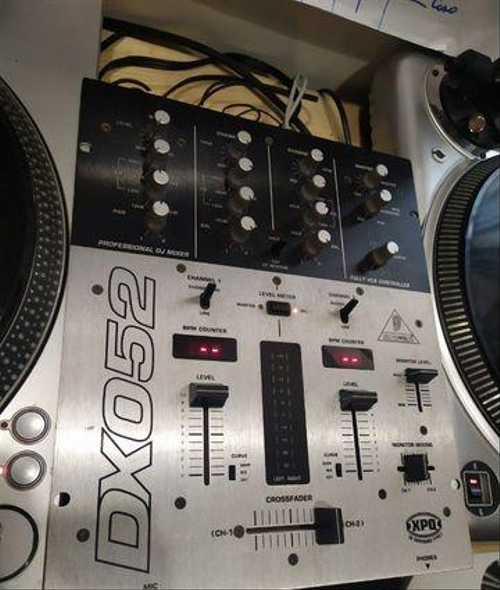 Dj Микшер behringer DX052