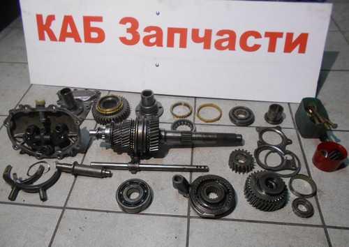 Коробка передач кпп Mercedes 208D 711.113 Разбор