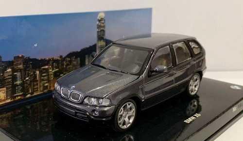 BMW X5 4.4i E5. 1999 1:43 Minichamps