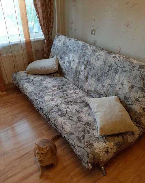 Диван
