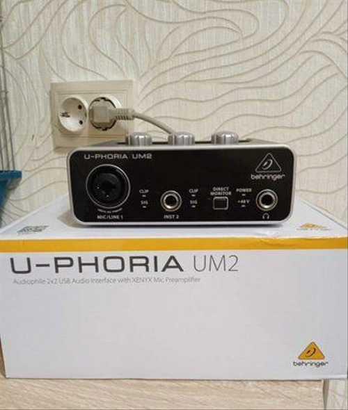 Звуковая карта behringer um2