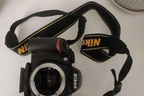 Nikon D3100 body (с дефектом)
