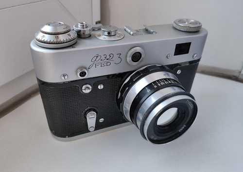 Советский фотоаппарат фэд-3