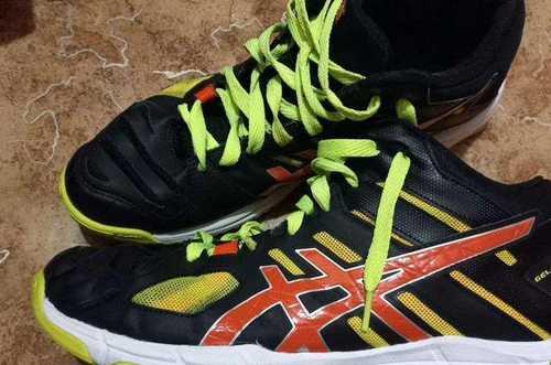 Волейбольные кроссовки asics