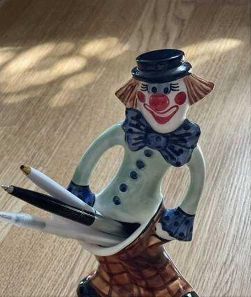 Керамическая фигурка клоун - подставка под каранда