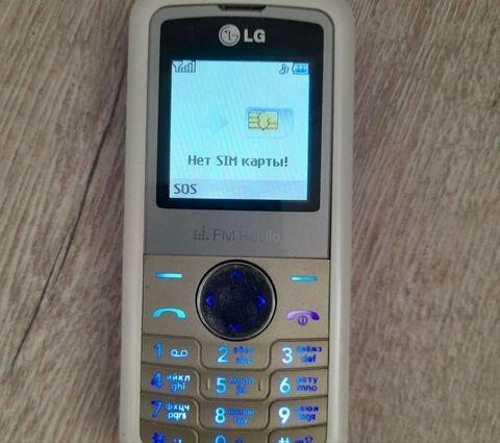 Кнопочный телефон LG (ретро)