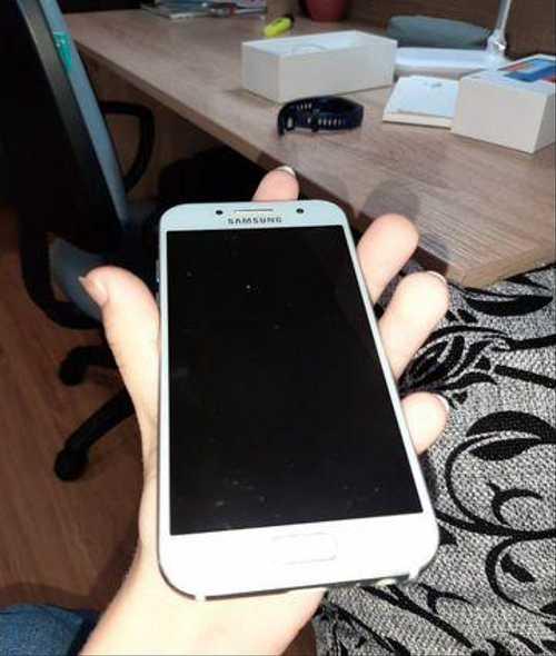 Телефон Samsung Galaxy a3