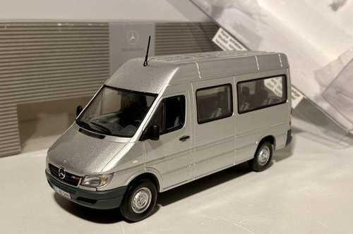 Дилерская модель Mercedes-Benz Sprinter 1:43
