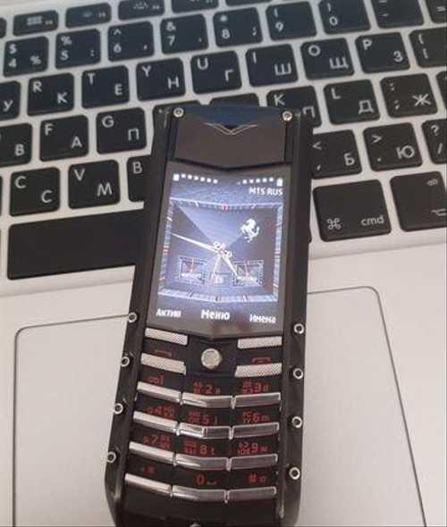 Vertu ascent x Ferrari