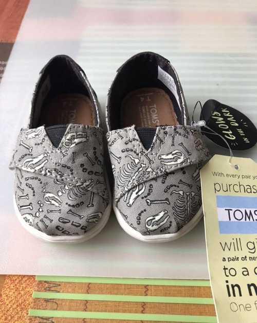 Новые слипоны тапочки 19 р. Toms