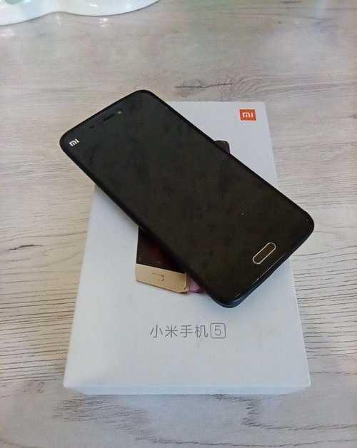 Телефон Xiaomi mi5