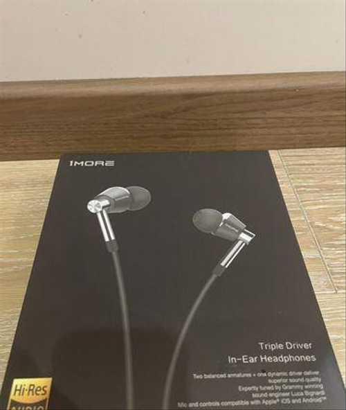 Наушники 1more Triple Drivers in-ear Headphones