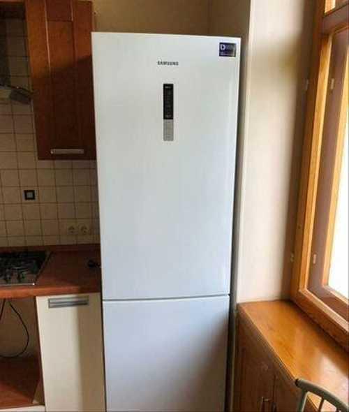 Холодильник Samsung RL59gybsw 374 л NO Frost