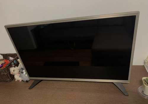 Телевизор LG full HD, 32