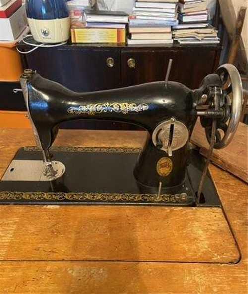 Раритетная швейная машина «Подольск» 60х годов