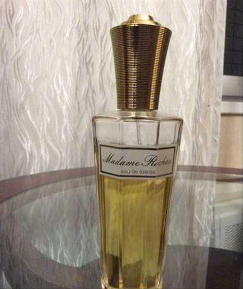 Madame Rochas eau de toilette, Франция