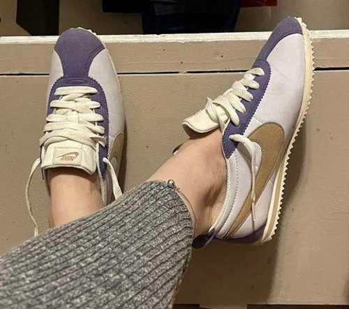 Кроссовки nike женские. classic cortez