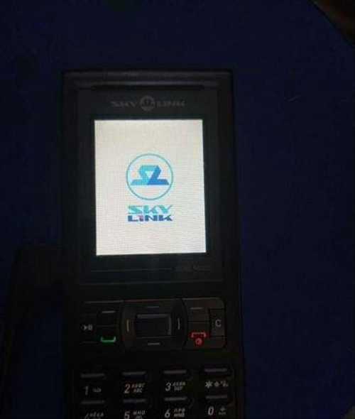 Телефон Ubiquam U-520 SkyLink