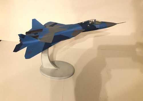 Модель самолета су-50