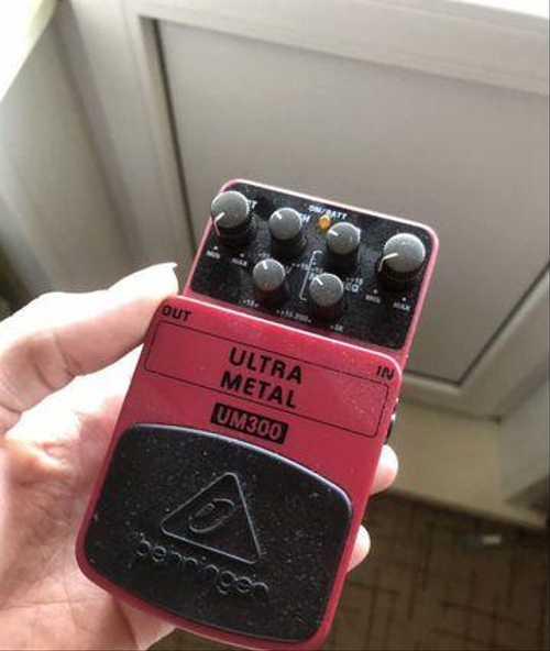 Гитарная педаль behringer um300 (ultra metal)