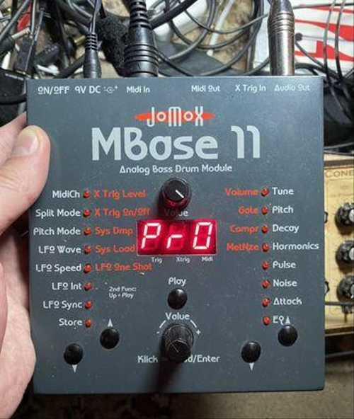 Jomox MBase 11