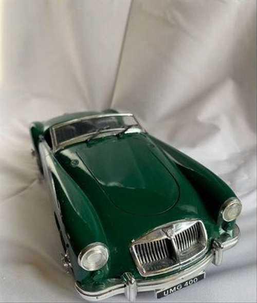 Модель автомобиля MGA Twin Cam (1959) 1:16