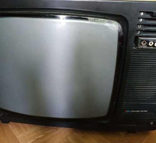 Цветной телевизор СССР рекорд 381 и горизонт