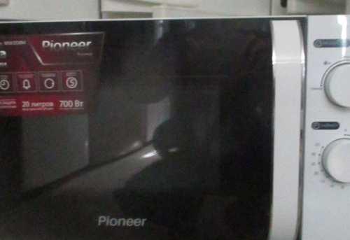 Микроволновка Pioneer на 19 л, б/у